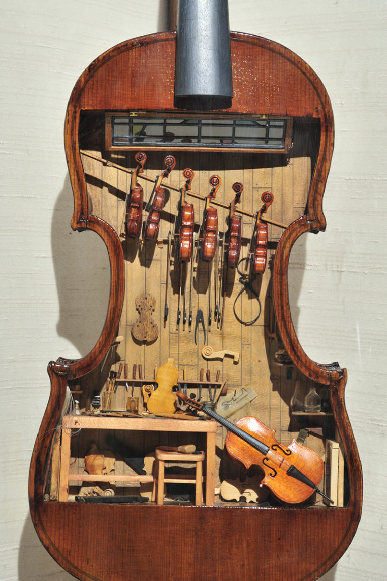 18th Century Violin Maker’s Shop- 1003 English | Miniature Museum
