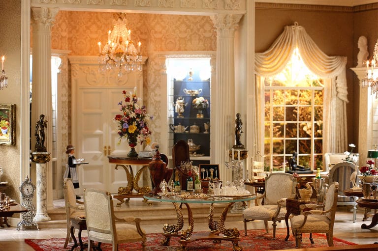 Silver Queen Collection Cameo | Miniature Museum